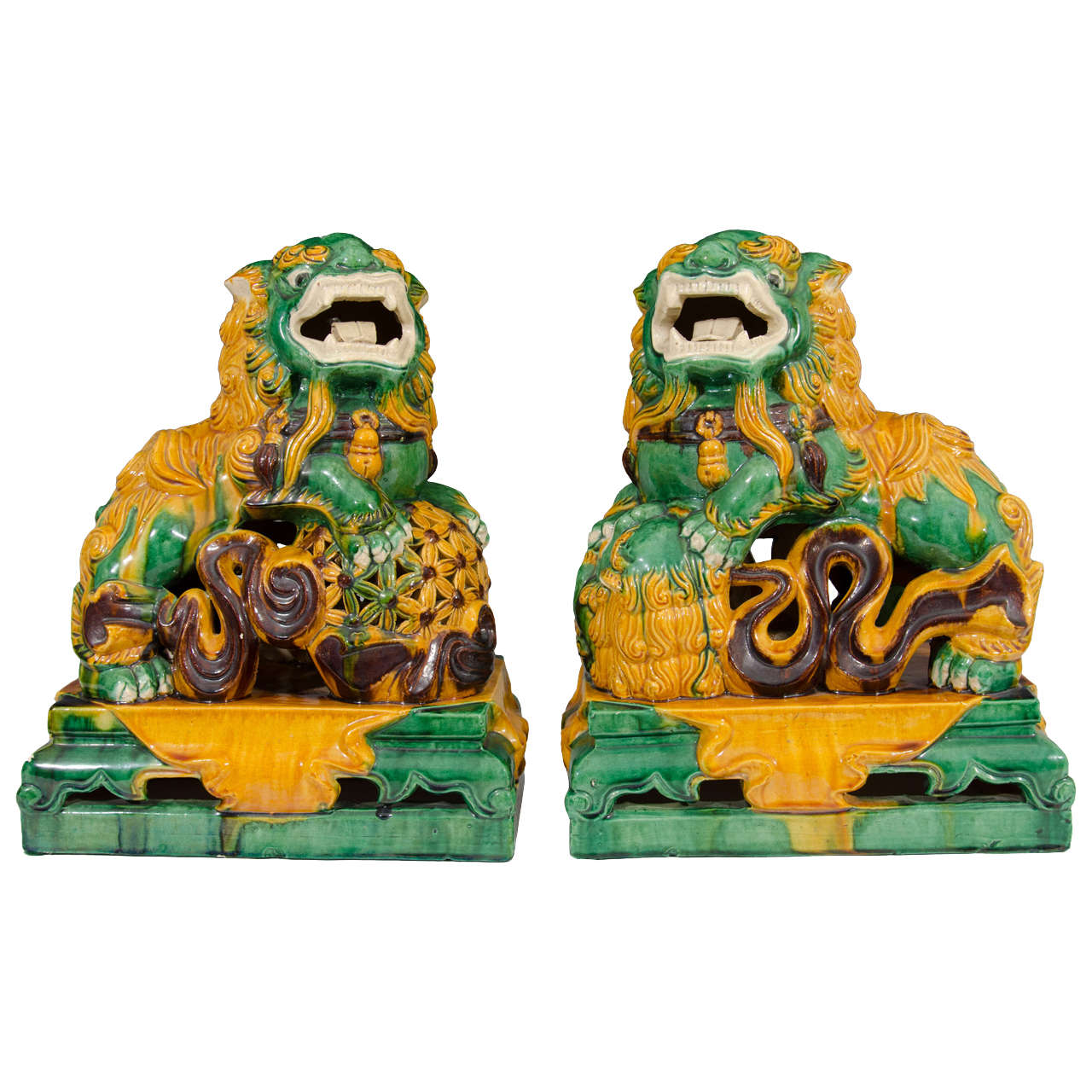 Antique Pair of Decorative Chinese Porcelain Foo Dogs For Sale at 1stDibs