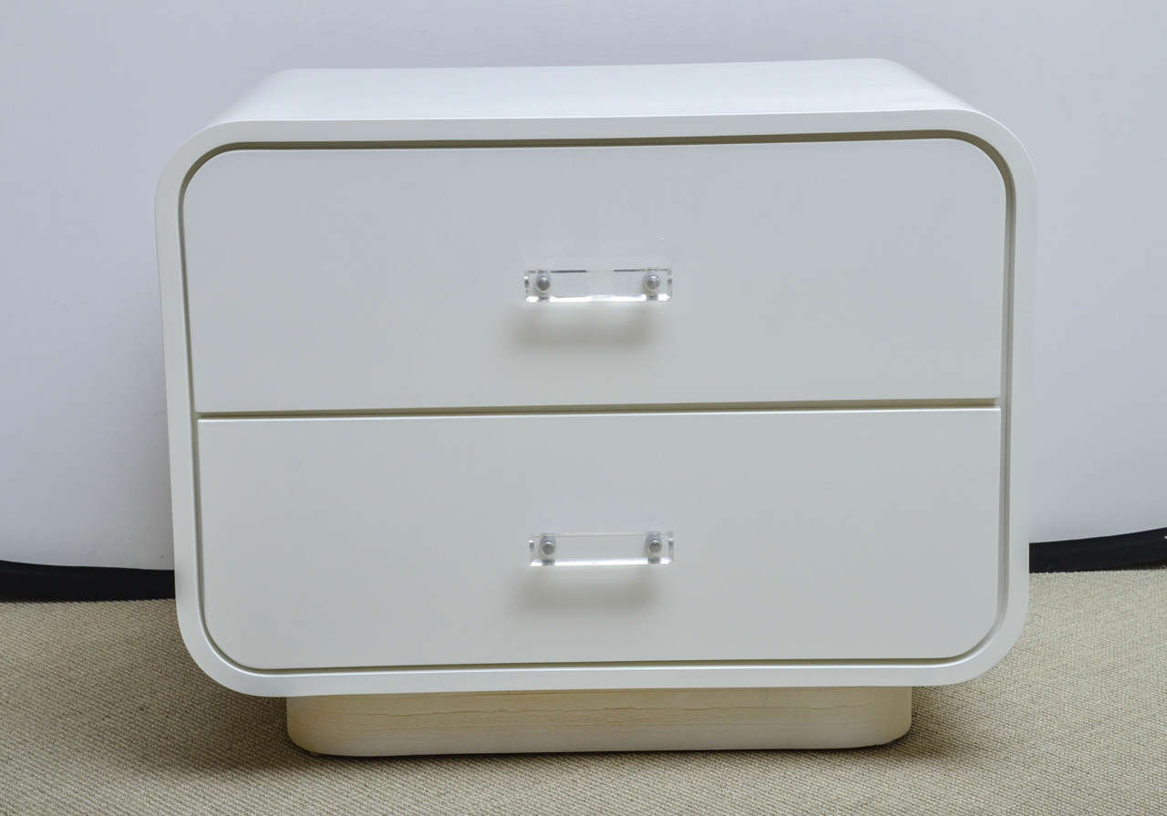 Vintage Pair of White Lacquer Nightstands with Lucite Drawer Pulls at ...