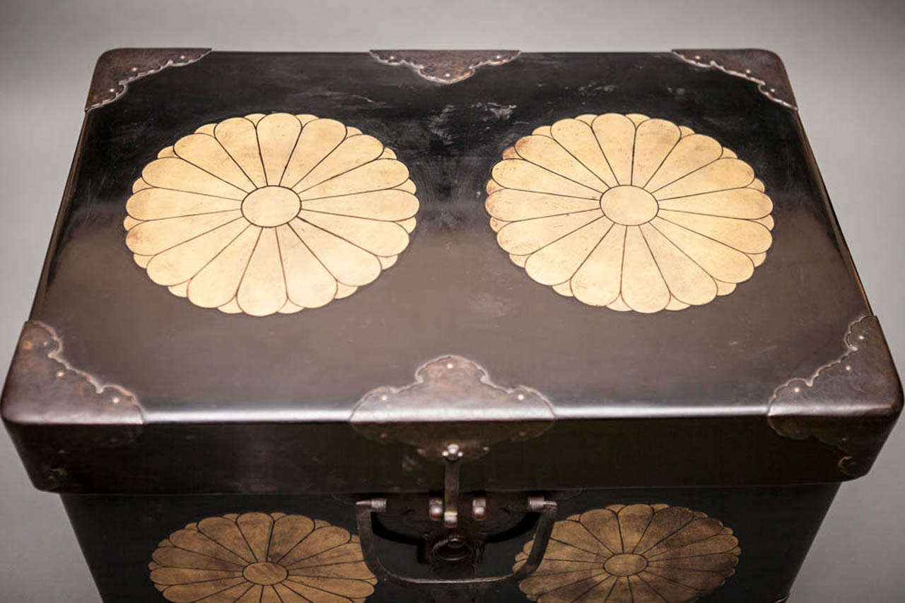 Japanese Black Lacquer Fabric Storage Box with Gold Chrysanthemum ...