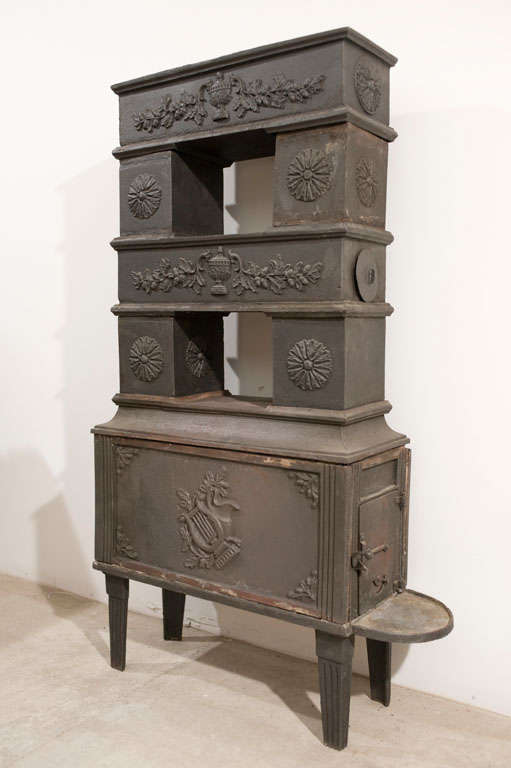 19th century European cast iron wood burning stove For Sale at 1stDibs