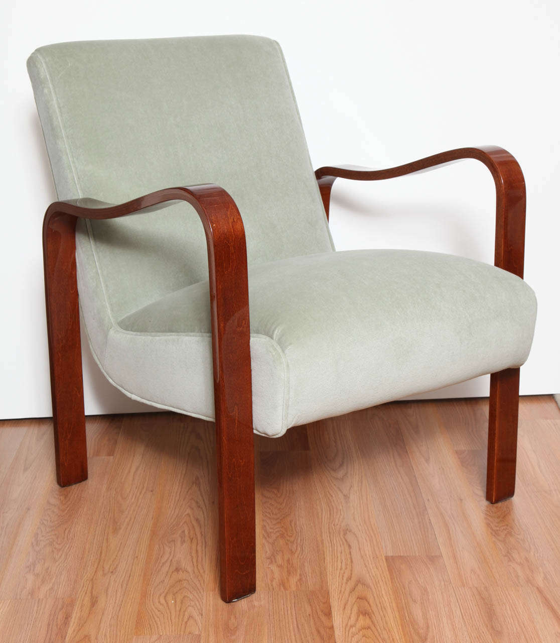 Pair of Streamline Lounge Chairs and Sofa by Thonet For Sale at 1stDibs ...