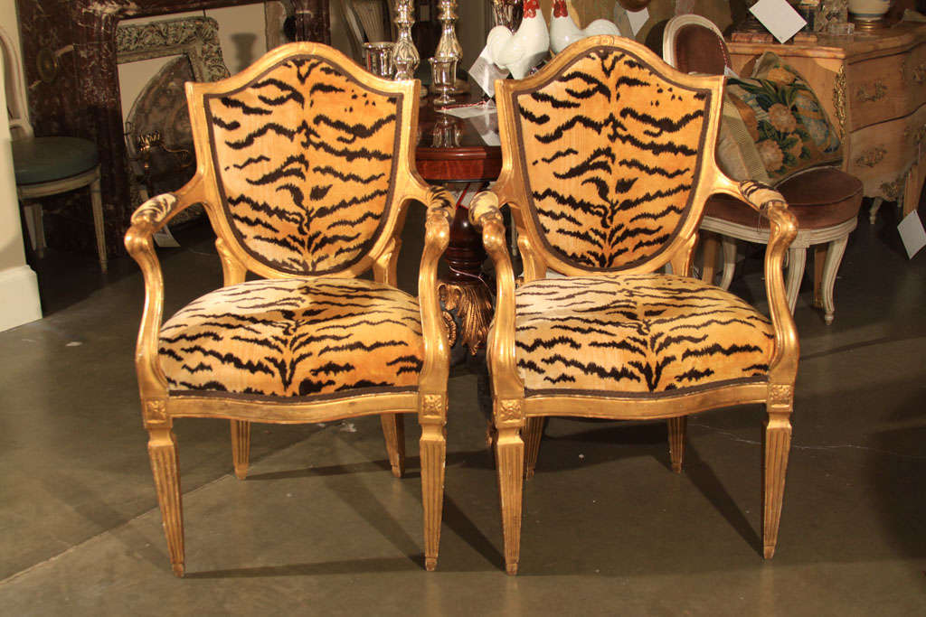 Pair of gilt chairs For Sale at 1stDibs