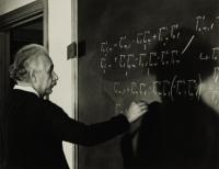 Roman Vishniac - Einstein at Work, 1942 at 1stDibs | einstein 1942 ...