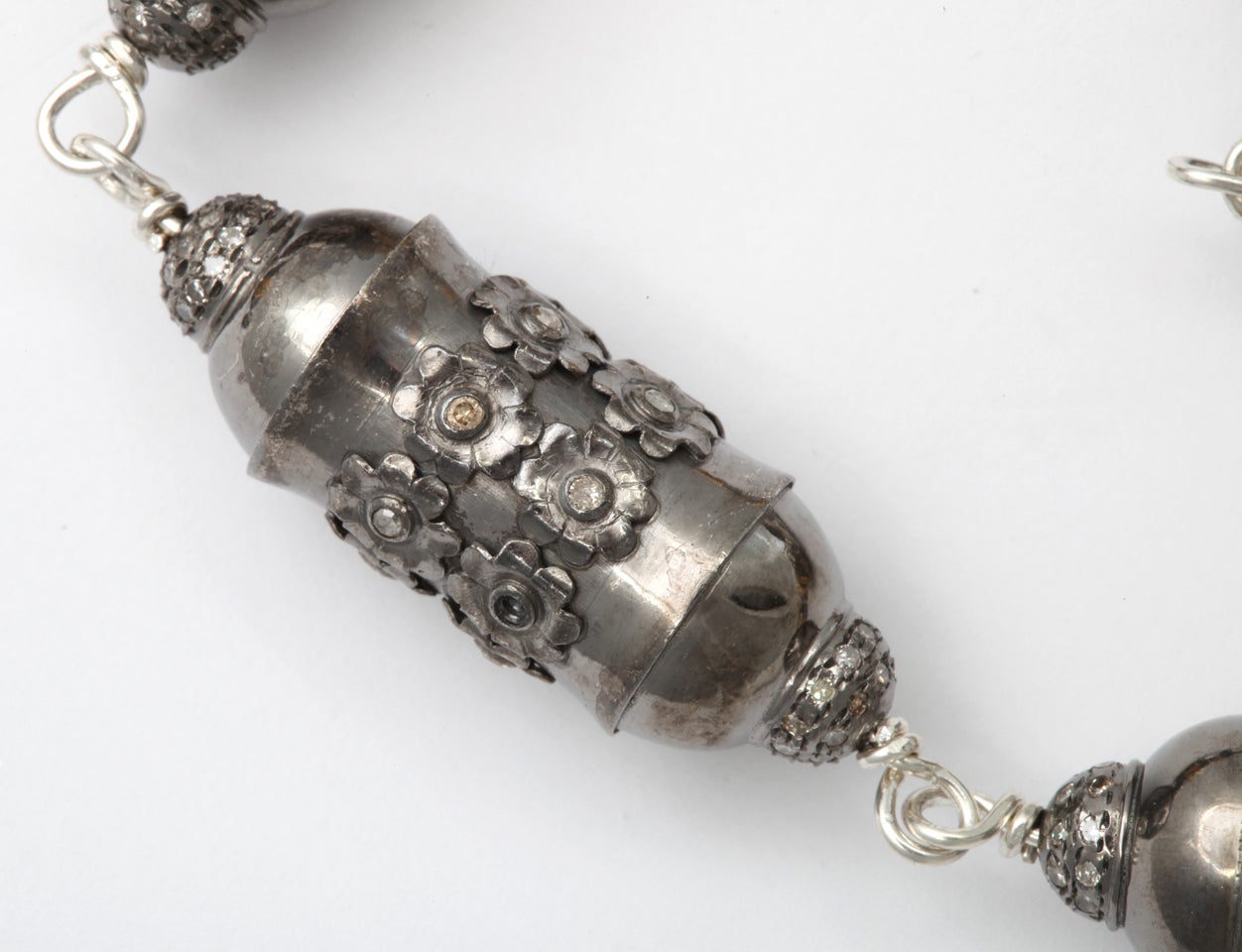 Gold Diamond Flower Bullet Chain For Sale at 1stdibs