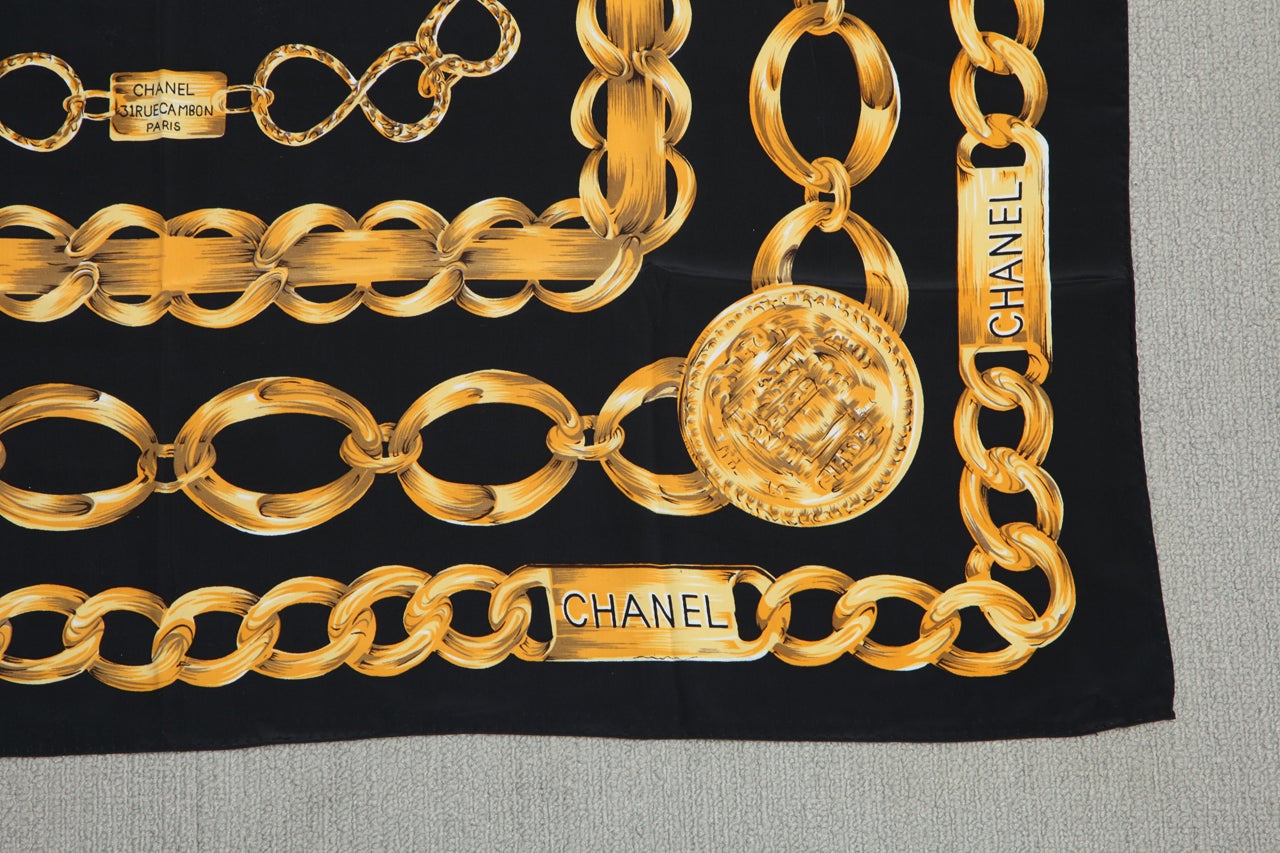 CHANEL BLACK CHAIN MOTIF SCARF For Sale at 1stDibs