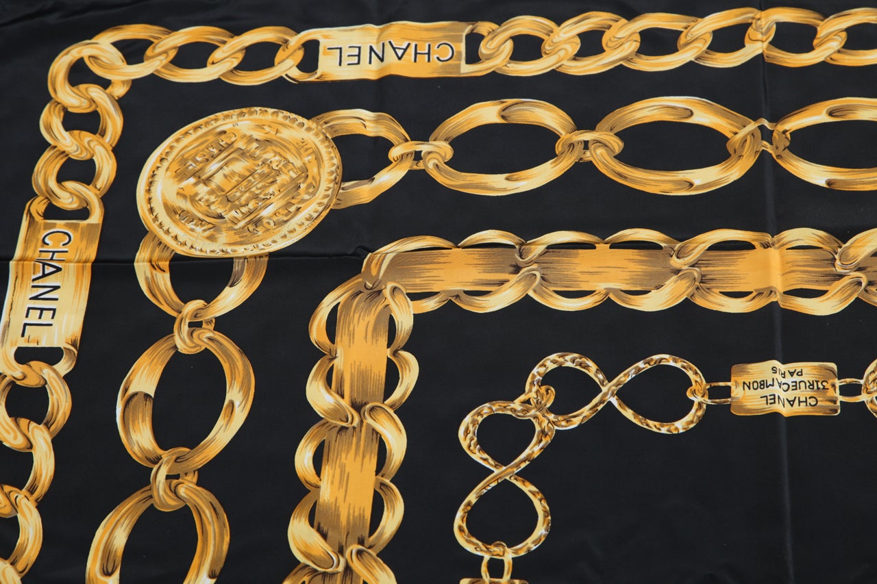 CHANEL BLACK CHAIN MOTIF SCARF For Sale at 1stDibs