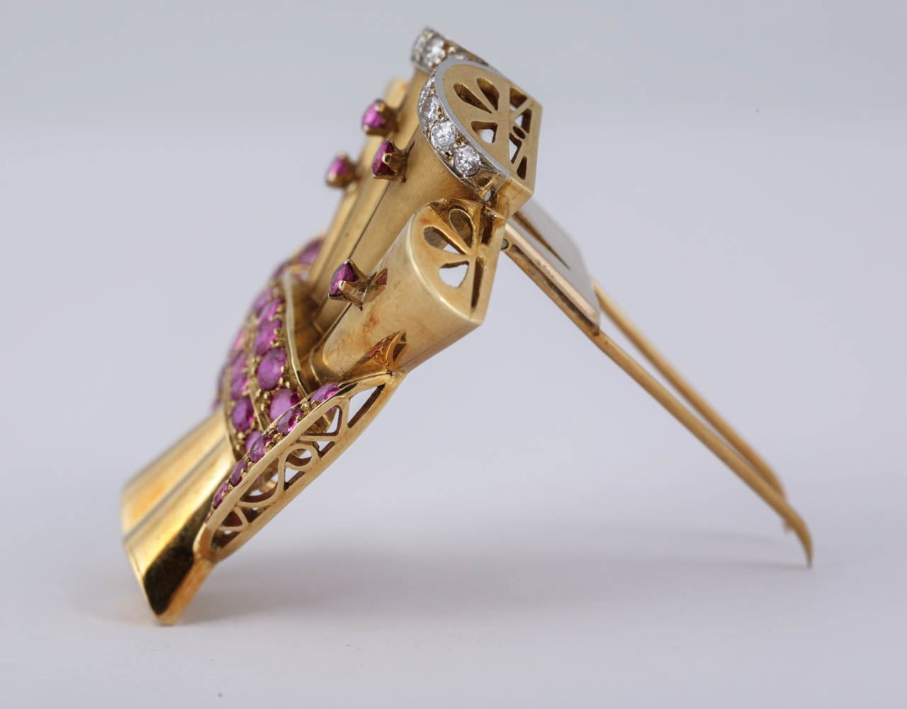 Garrards London Retro Gold Ruby Pin For Sale at 1stDibs