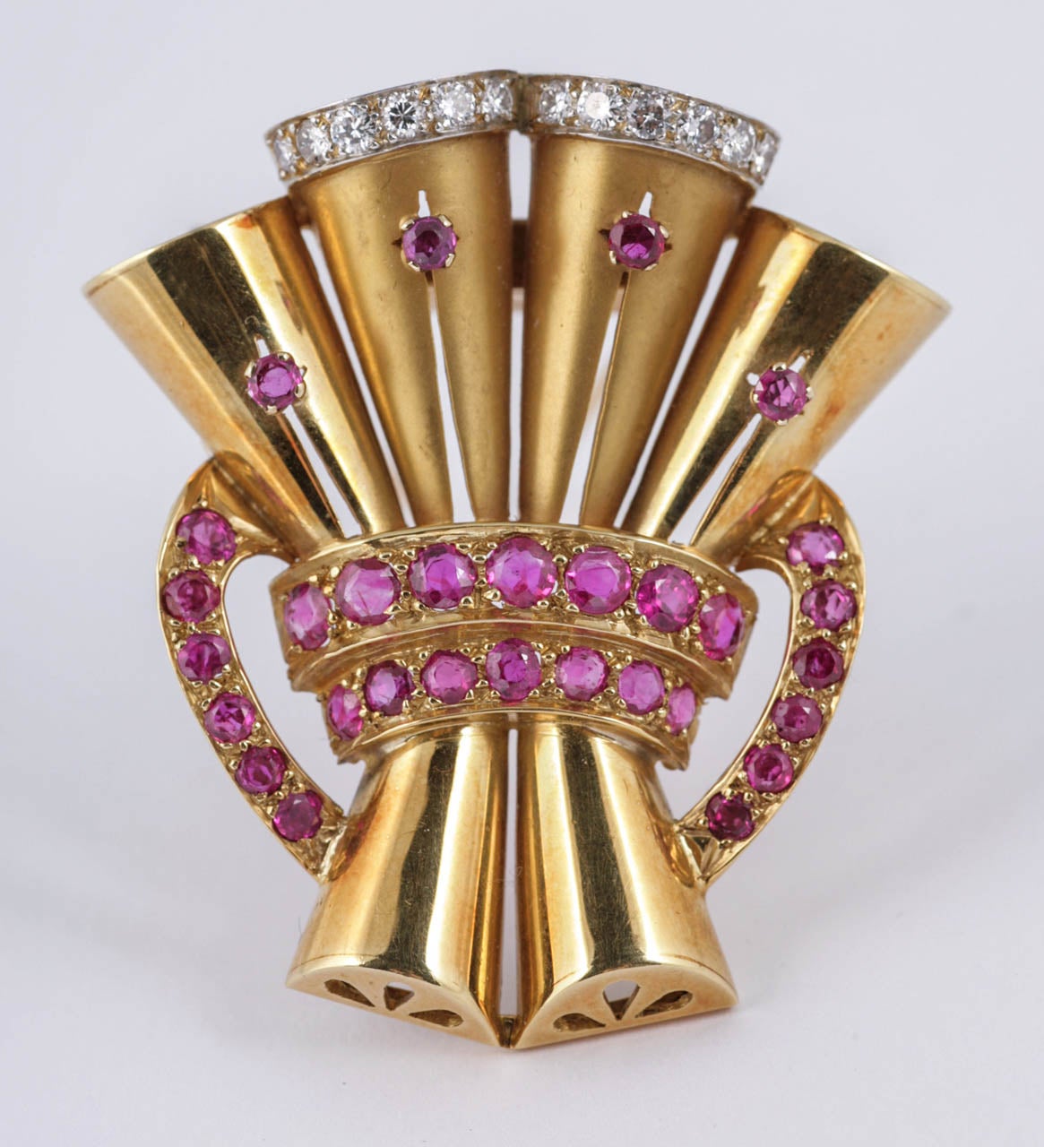 Garrards London Retro Gold Ruby Pin For Sale at 1stDibs