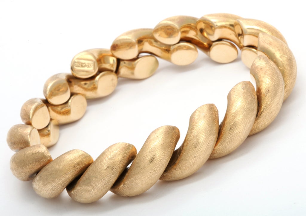Classic Retro Gold Bracelet For Sale at 1stDibs