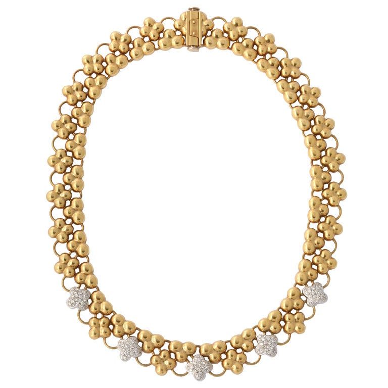 Gold and Diamond Necklace For Sale at 1stDibs
