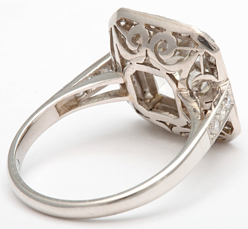 Ascher Cut Diamond Engagement Ring For Sale at 1stDibs