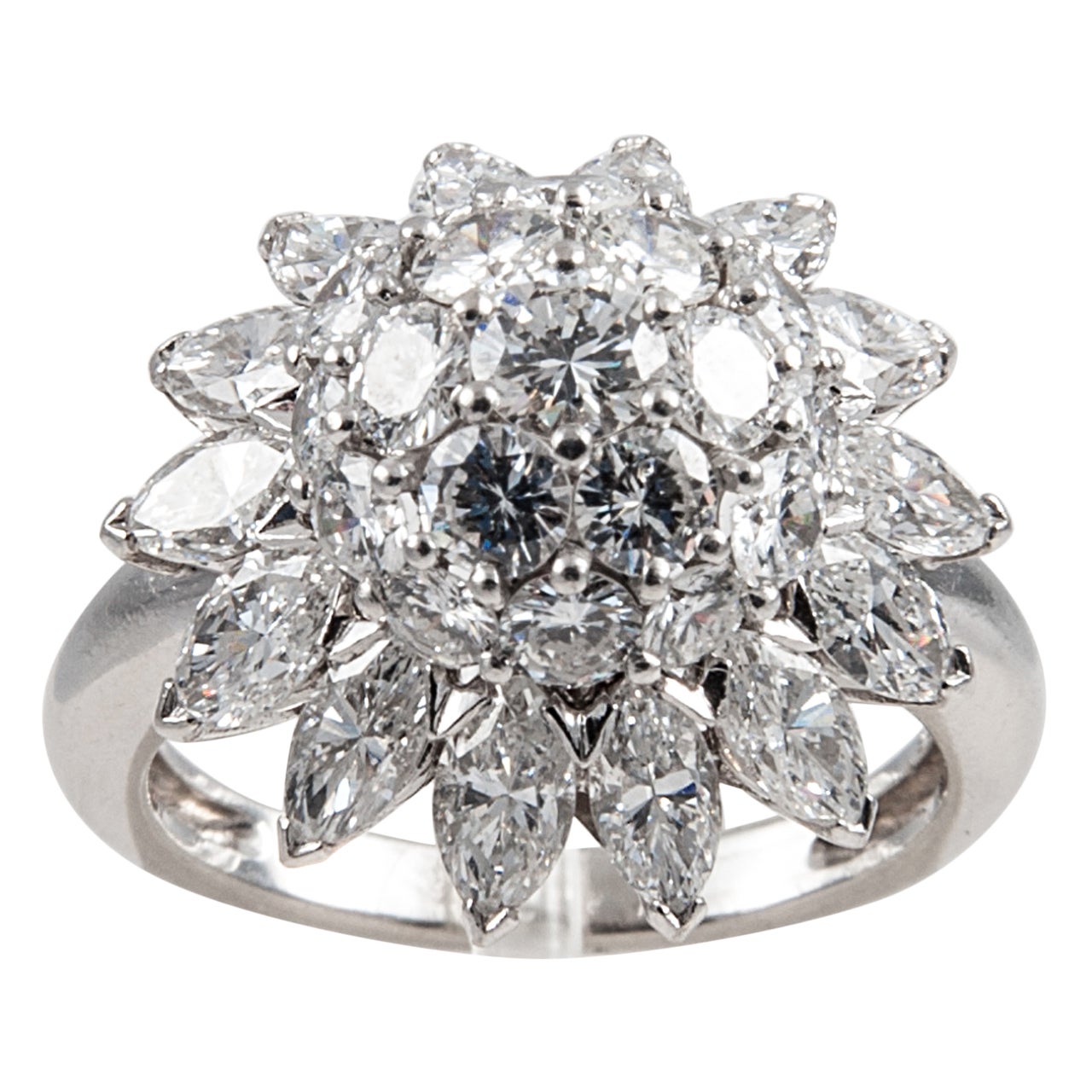 Diamond Platinum Star Cluster Ring For Sale at 1stDibs