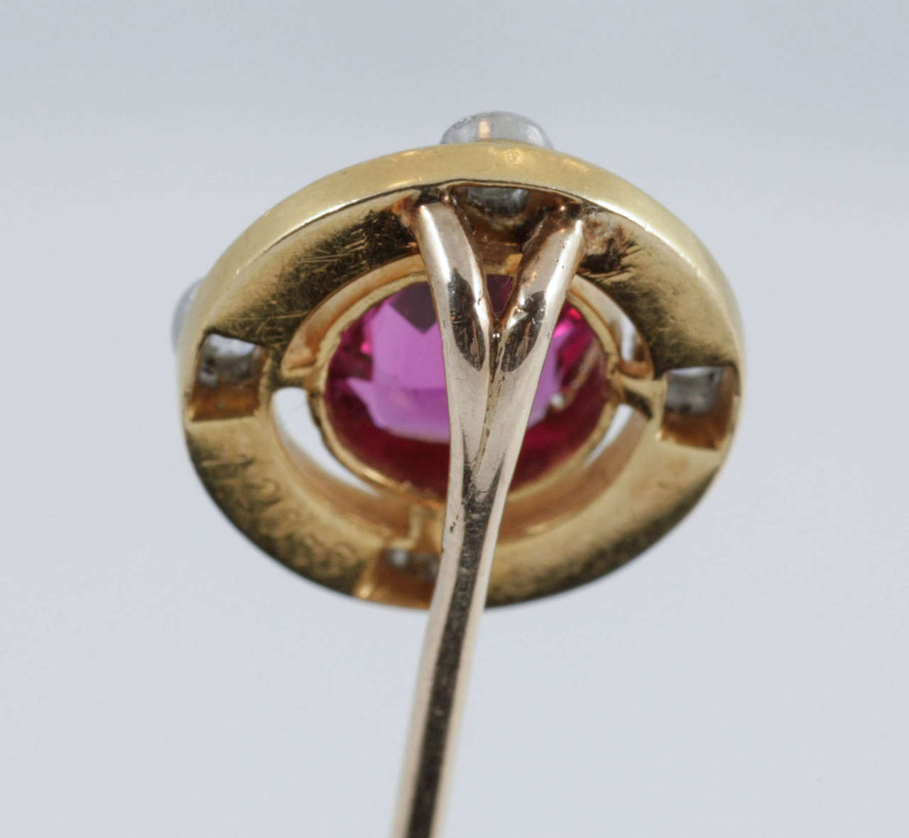 Tie Pin in Gold and Platinum, Burma Ruby Centre and Four Diamonds, USA ...
