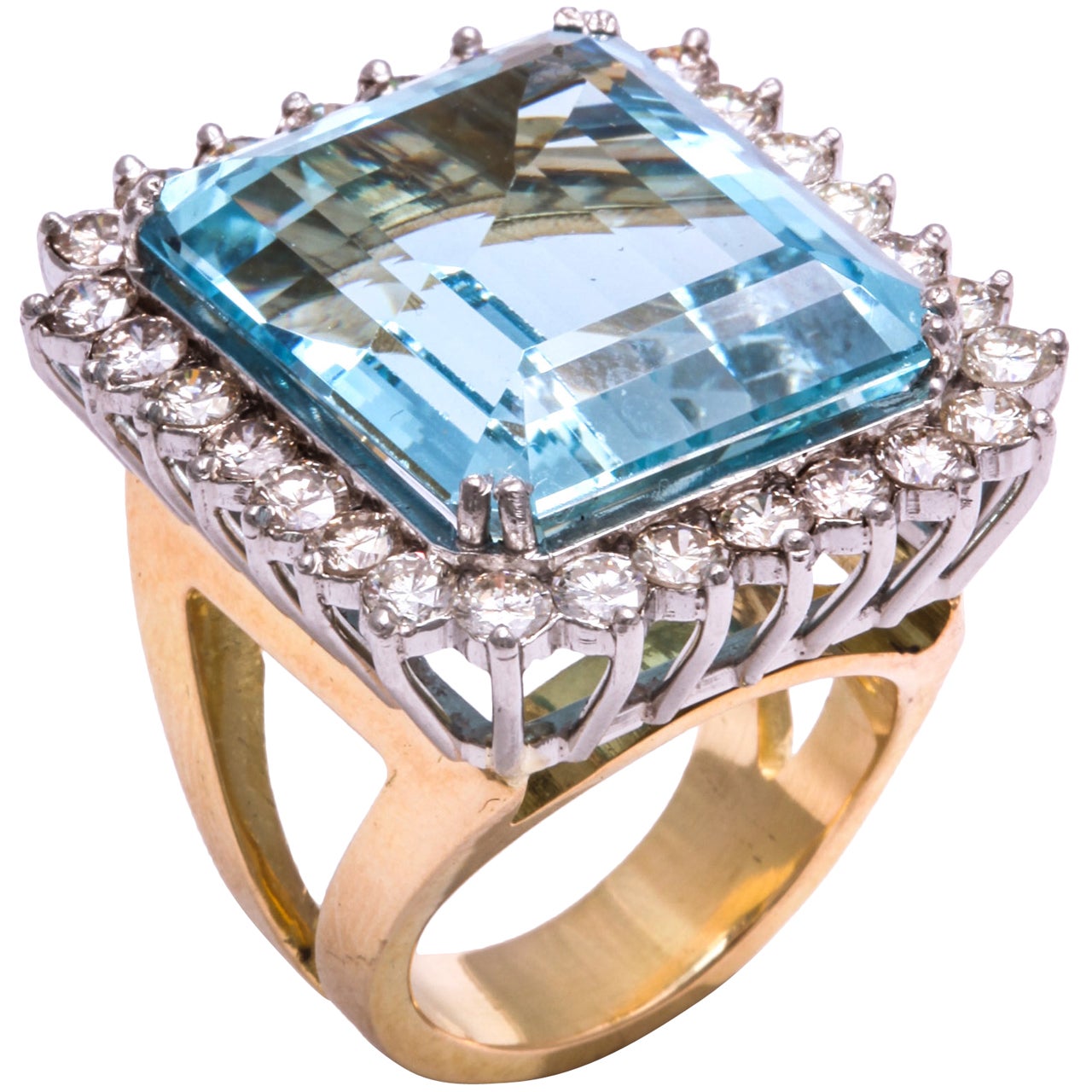 Large Aqua and Diamond Gold Ring For Sale at 1stDibs