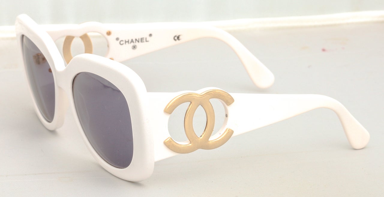 Chanel White Sunglasses with Gold CC at 1stDibs