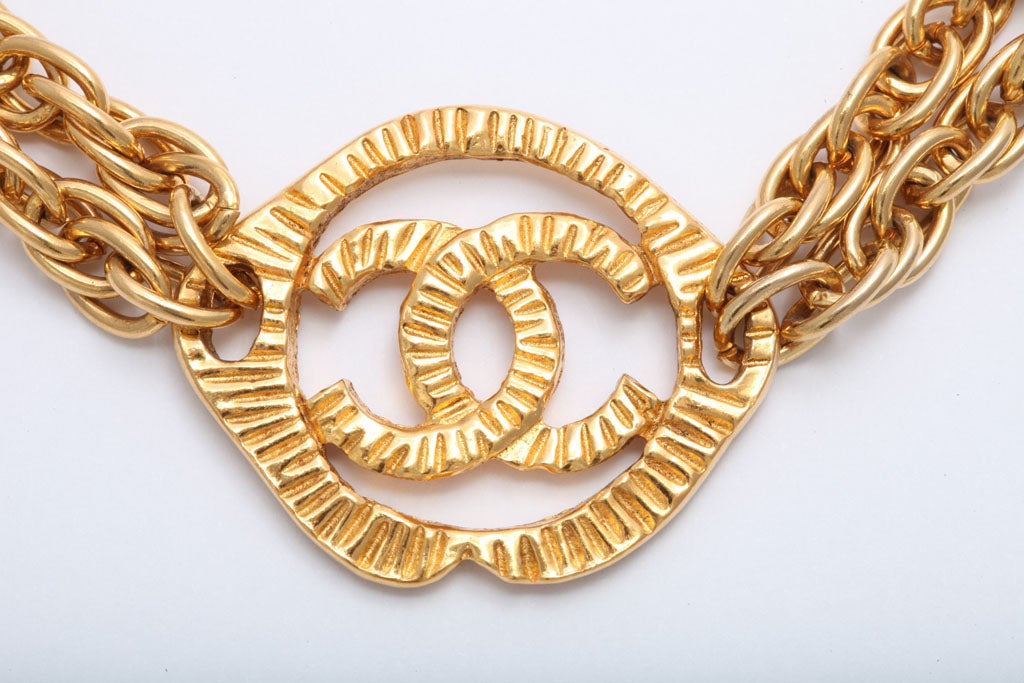 CHANEL GOLD CC DOUBLE CHAIN NECKLACE at 1stDibs | gold cc necklace