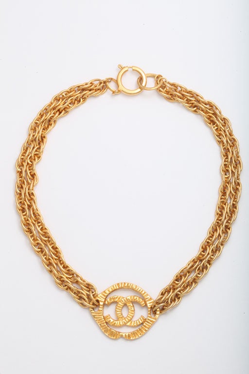 CHANEL GOLD CC DOUBLE CHAIN NECKLACE at 1stDibs | gold cc necklace