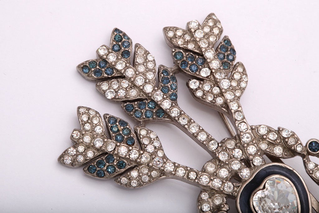 CHRISTIAN DIOR Heart and Arrow Brooch For Sale at 1stDibs