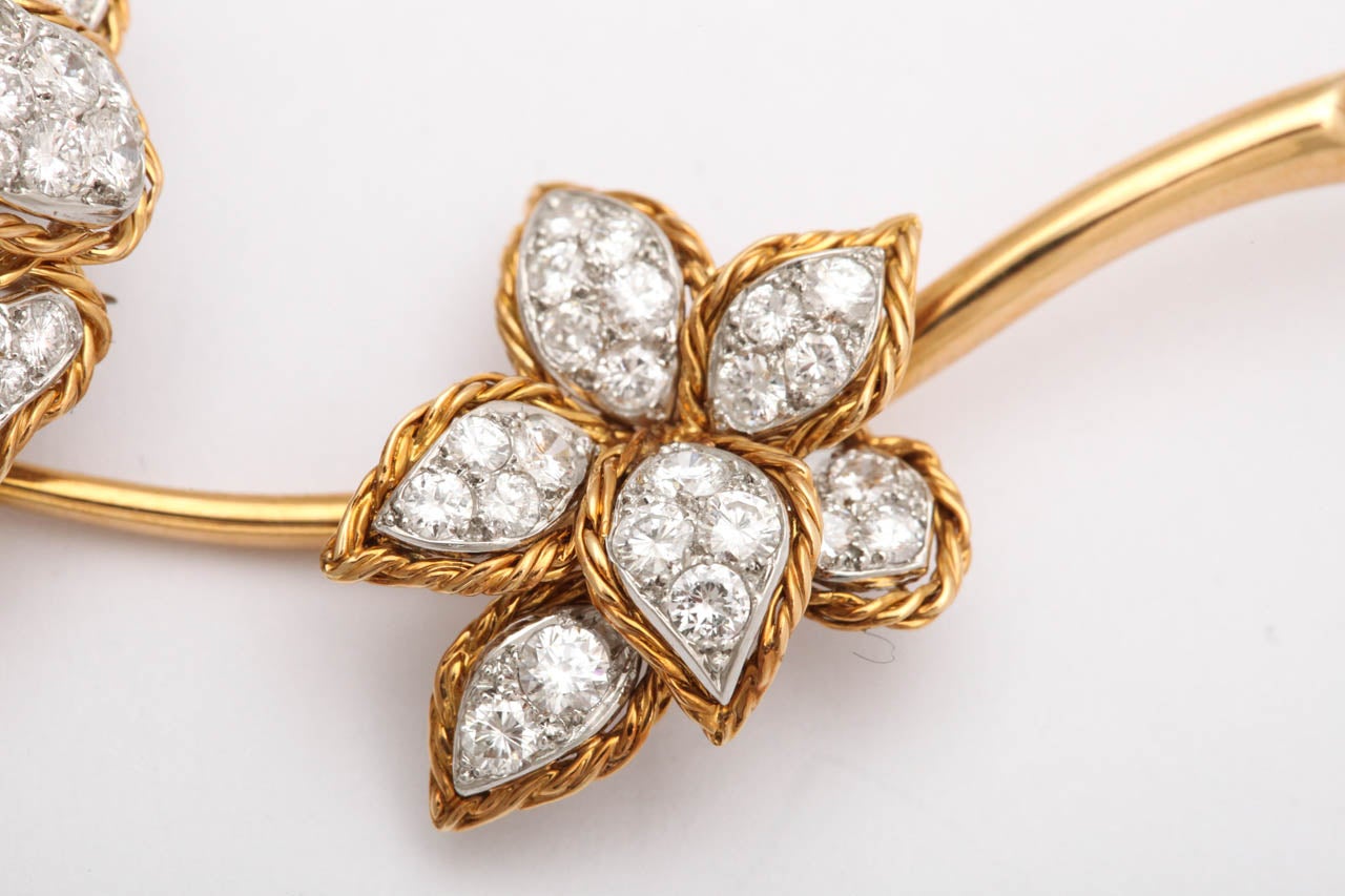 Van Cleef and Arpels VCA Diamond Gold Flower Pin Brooch at 1stDibs