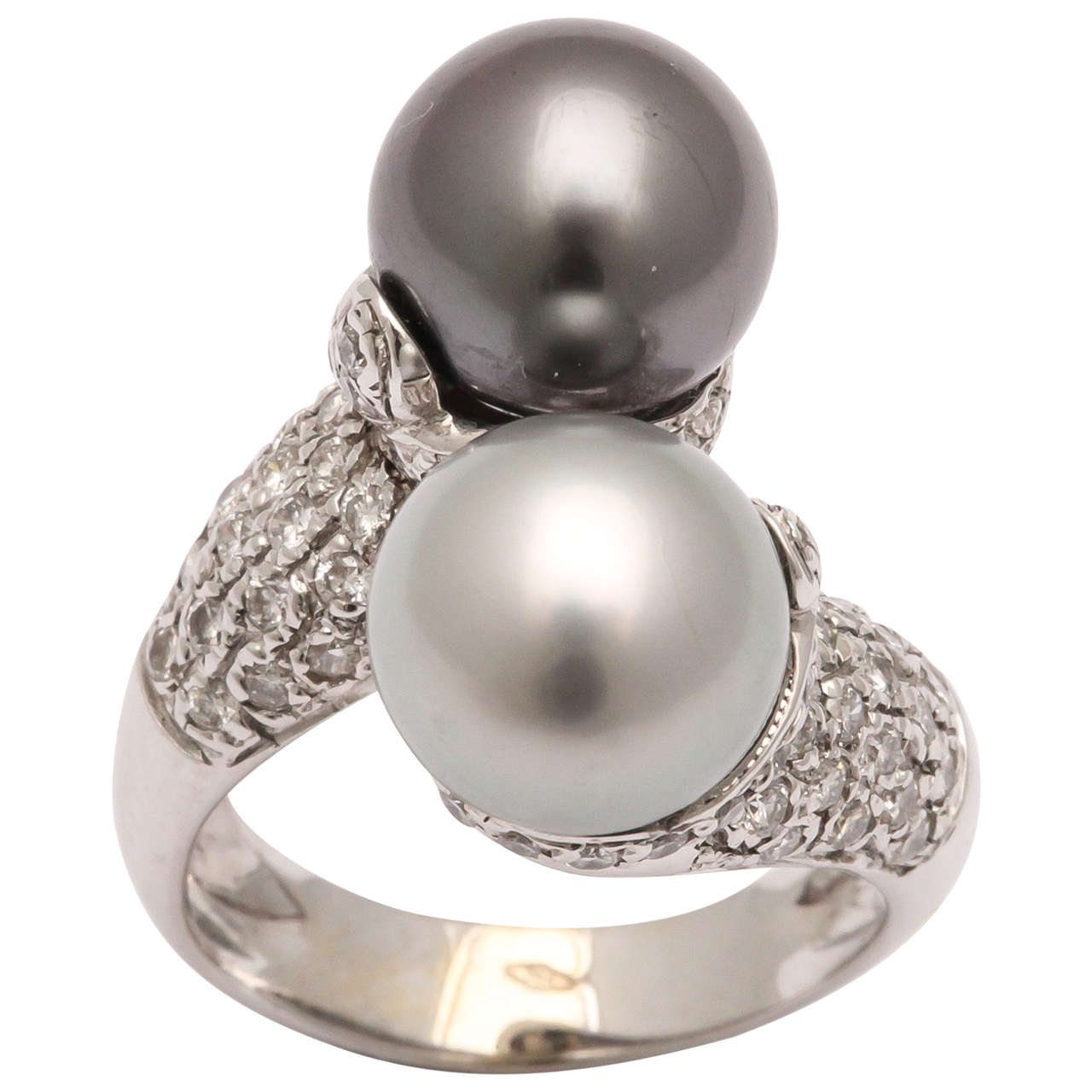 Cross Over Pearl Diamond Gold Ring For Sale at 1stDibs
