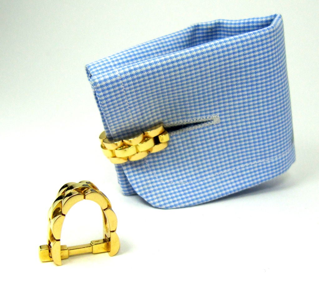 CARTIER 18K Gold Panther Link Wrap-around Cufflinks at 1stDibs | wrap ...