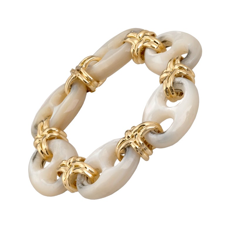 Mother of Pearl Gold Link Bracelet For Sale at 1stDibs
