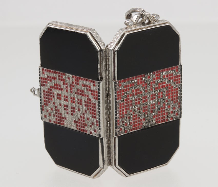 Art Deco Locket For Sale at 1stDibs