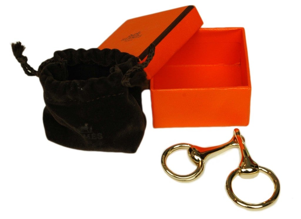 HERMES Gold Horsebit Scarf Ring at 1stDibs | hermes horsebit scarf ring ...