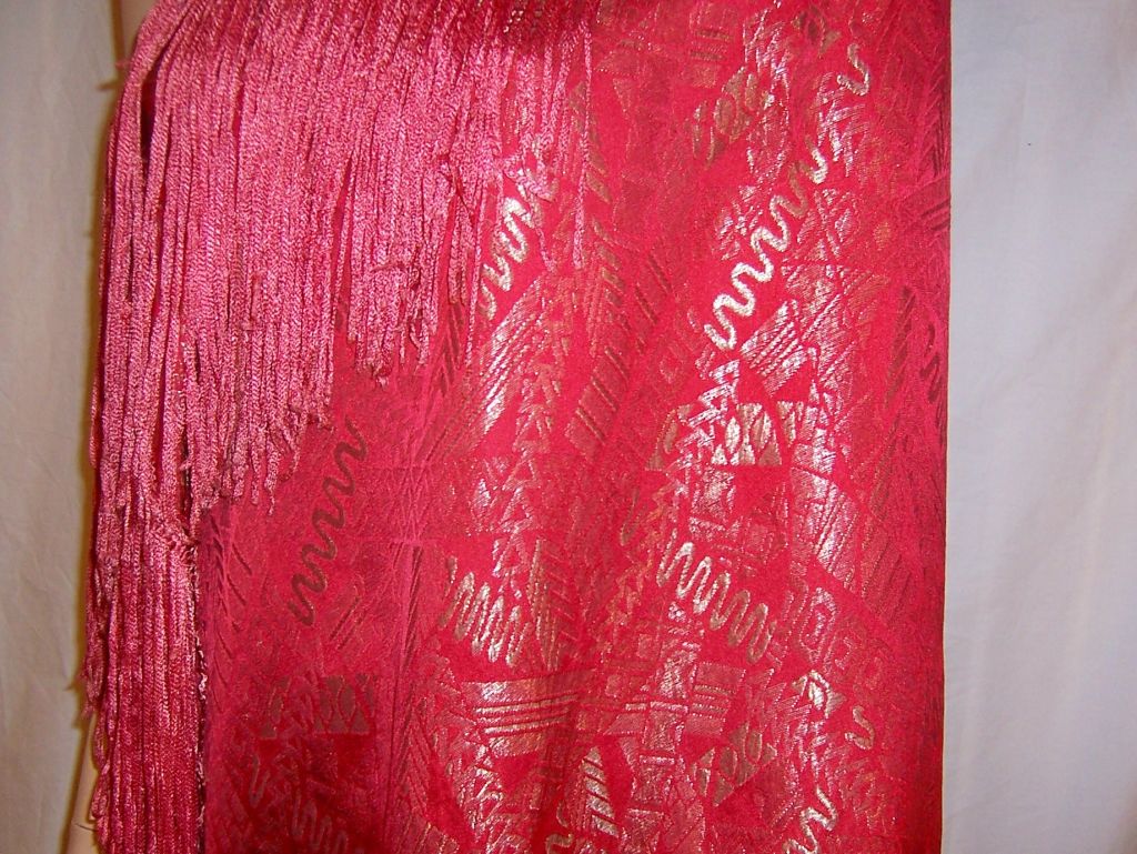1920's Art Deco Cerise and Gold Lame Shawl with Fringe For Sale at 1stDibs