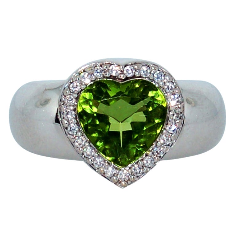PIAGET Peridot Diamond Heart Ring For Sale at 1stDibs