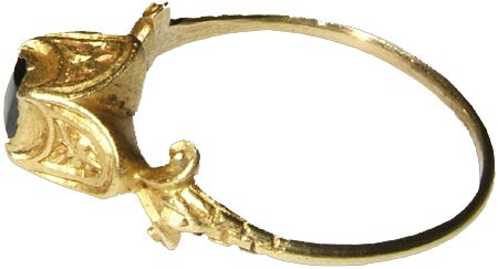 Renaissance Gemstone Ring For Sale at 1stDibs