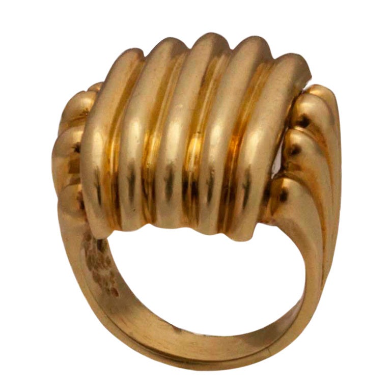Chunky Gold Ribbed Ring For Sale at 1stDibs