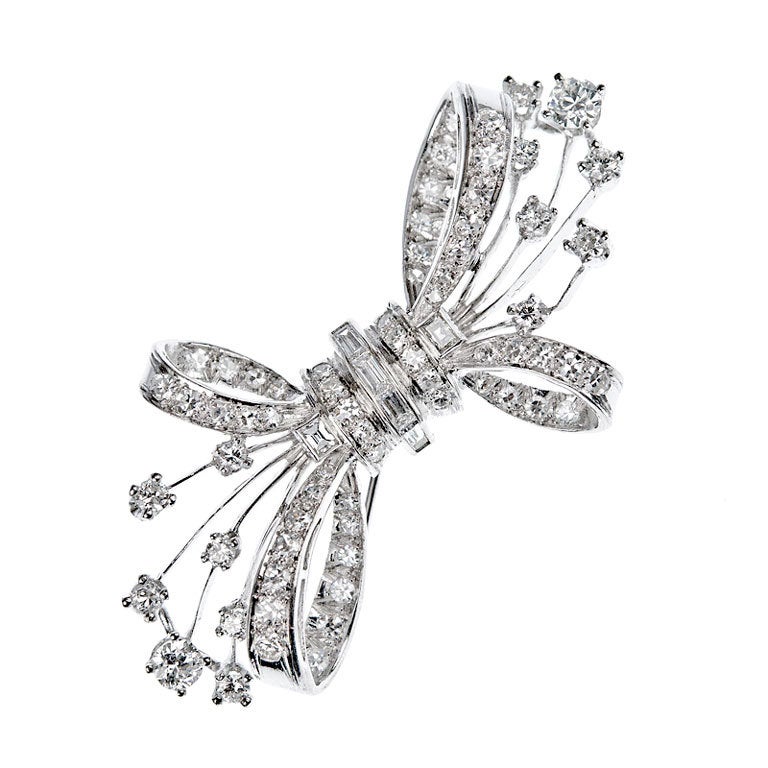 Diamond Bow Brooch in White gold at 1stDibs