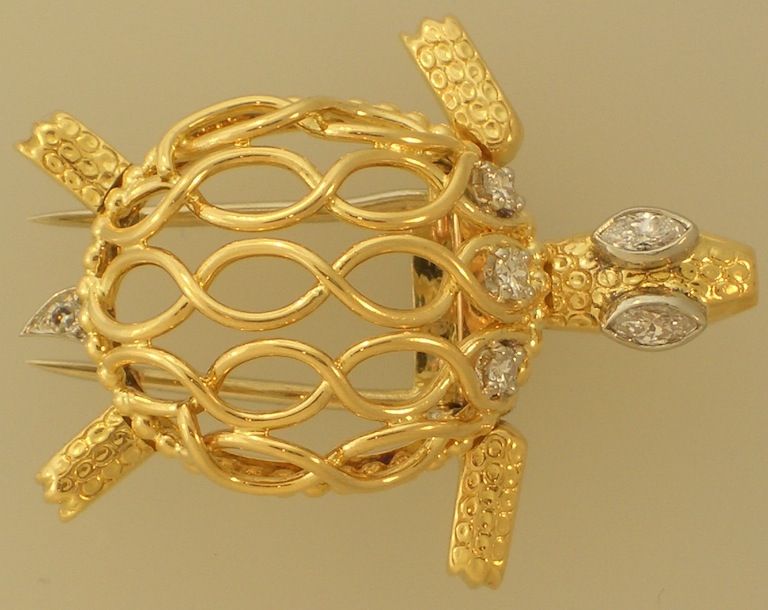 CARTIER French 18k Gold and Diamond Turtle Clip at 1stDibs