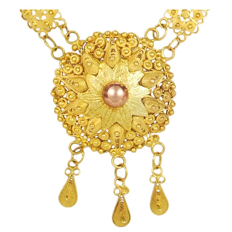 Delicate Mexican Filigree Gold Necklace 19thC For Sale at 1stDibs