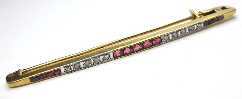 Art Deco Bar Pin with Diamonds and Rubies. For Sale at 1stDibs