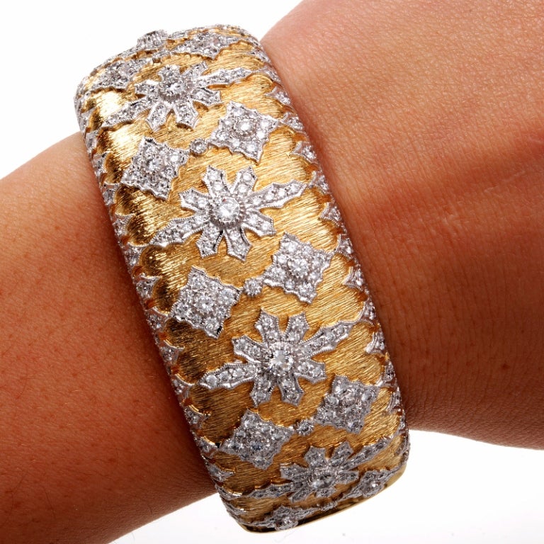 Diamond Gold Snowflake Bangle Bracelet at 1stDibs