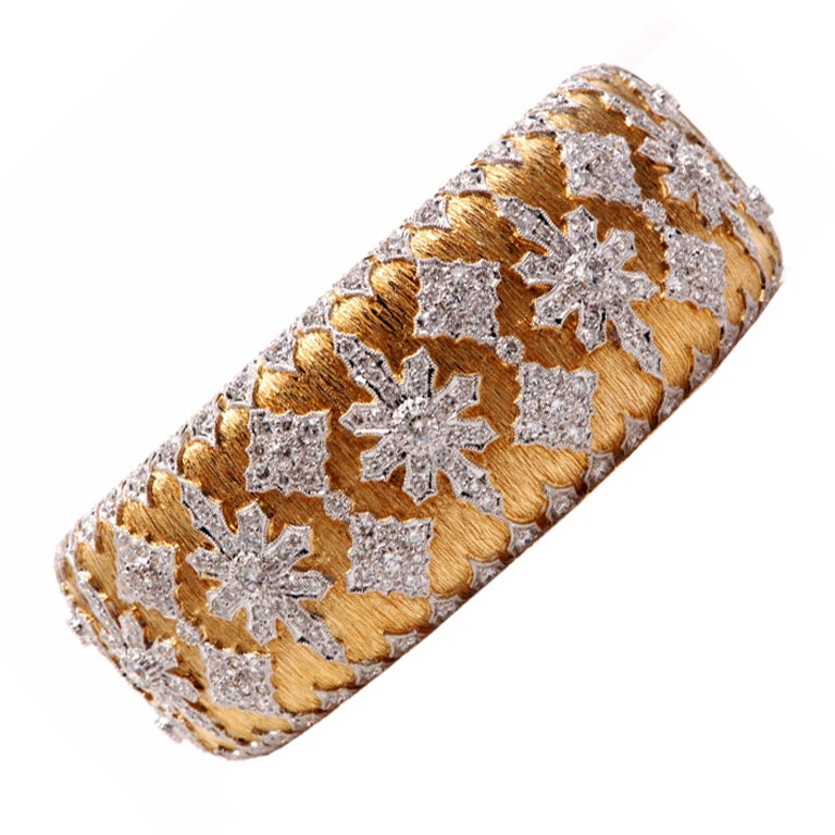 Diamond Gold Snowflake Bangle Bracelet at 1stDibs