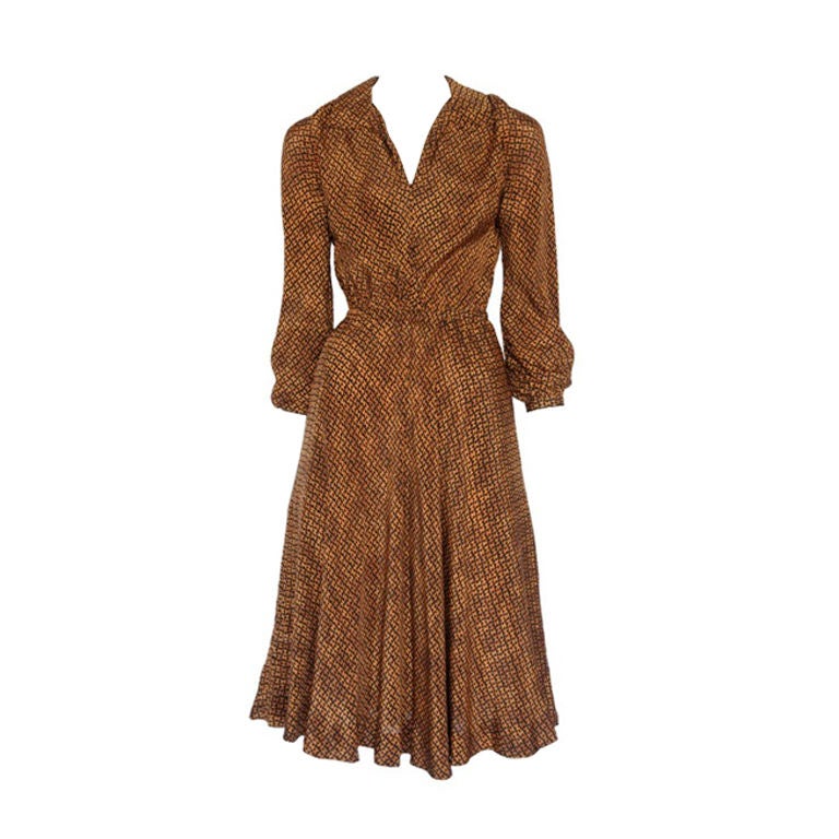 Halston Logo - 8 For Sale on 1stDibs