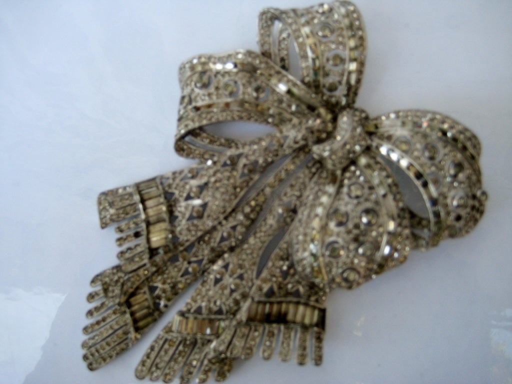 1940's Exceptional and Large Bow Brooch at 1stDibs