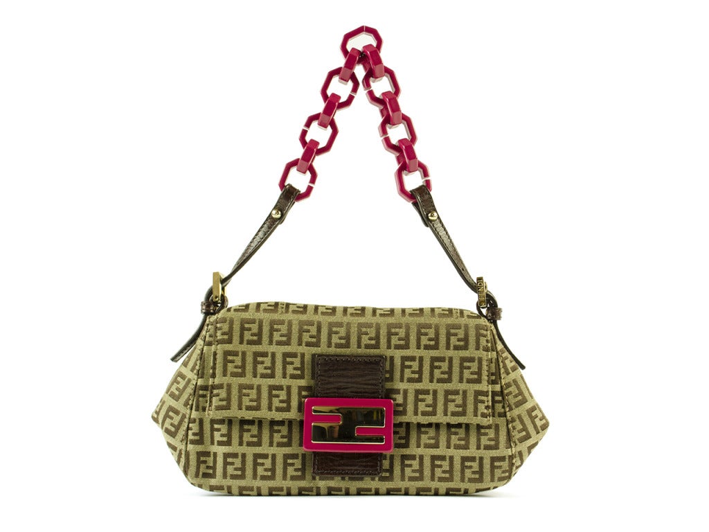 Fendi Pink Chain Baguette For Sale at 1stDibs