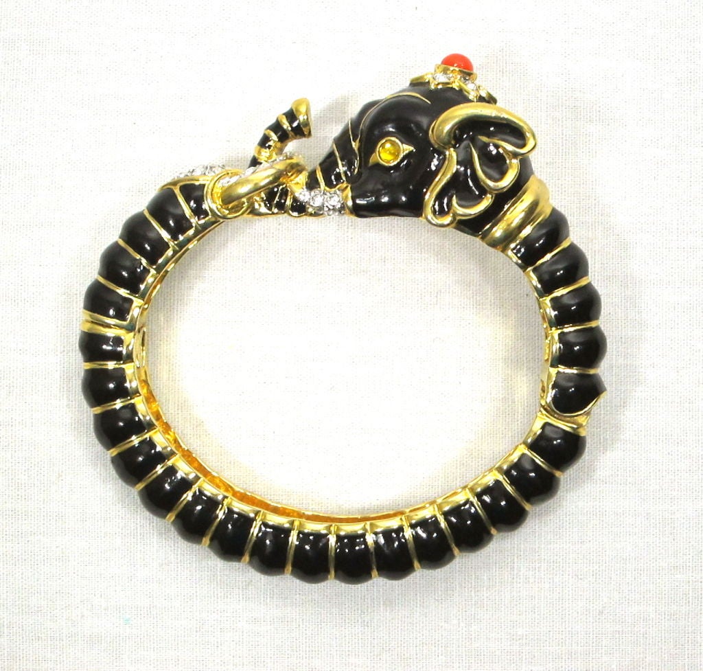 VINTAGE BLACK and GOLD BEJEWLED ELEPHANT CLAMP BRACELET For Sale at 1stDibs