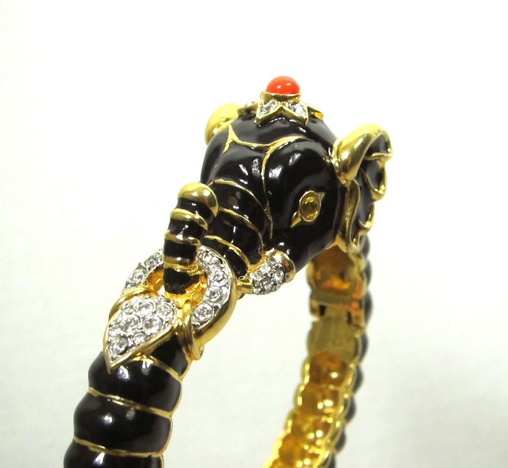 VINTAGE BLACK and GOLD BEJEWLED ELEPHANT CLAMP BRACELET For Sale at 1stDibs