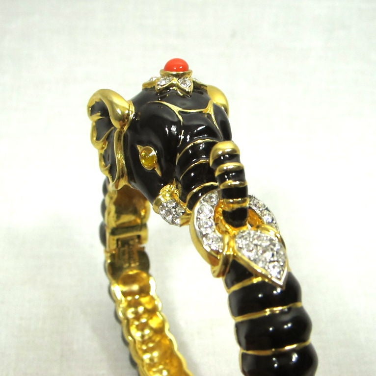 VINTAGE BLACK and GOLD BEJEWLED ELEPHANT CLAMP BRACELET For Sale at 1stDibs