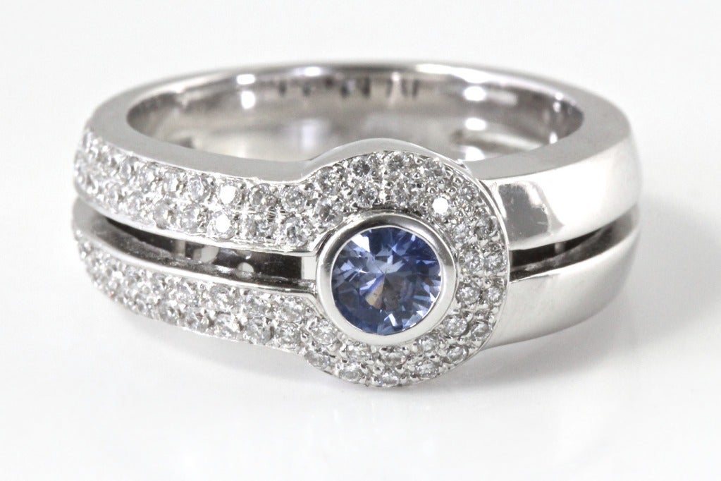 Di MODOLO White Gold, Diamond and Blue Sapphire Ring For Sale at 1stDibs