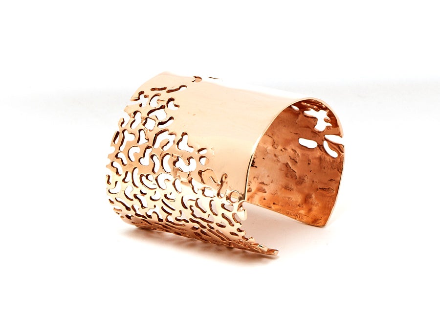 Lace Cufflink Bracelet in 18k gold For Sale at 1stDibs
