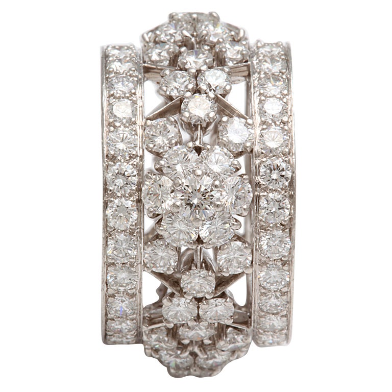 VAN CLEEF and ARPELS Snowflake Band at 1stDibs