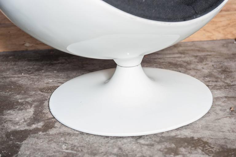 Vintage Fiberglass Ball Shaped Child's Chair at 1stDibs | ball shaped ...