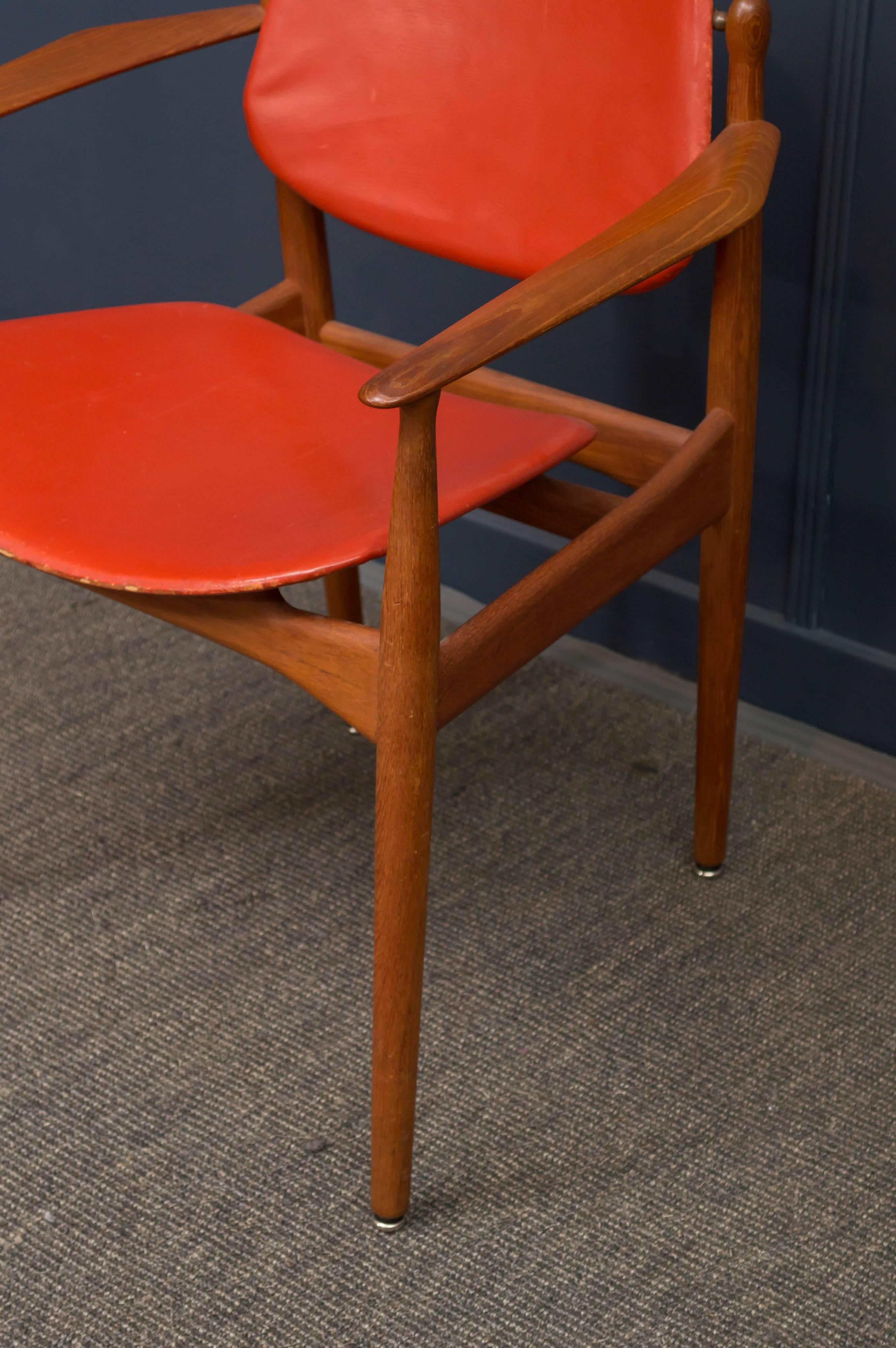 Arne Vodder FD-184 Armchair at 1stDibs | arne vodder chair, arne vodder ...