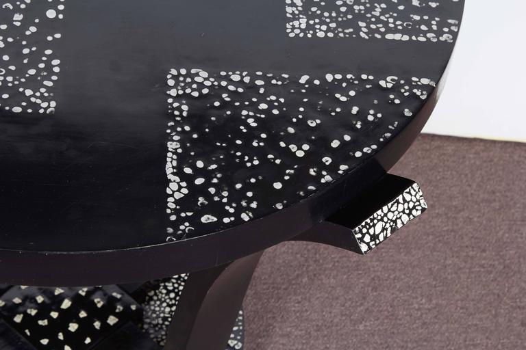 Fine French Art Deco Black and White Egg Shell Lacquer Table at 1stDibs